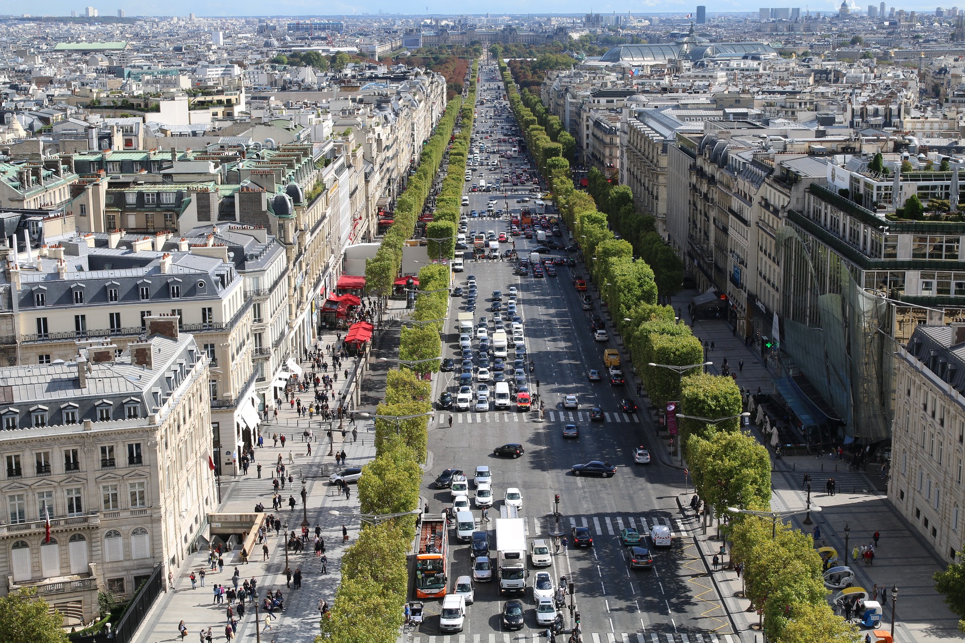 Conheça a Champs-Élysées: "A avenida mais bela do mundo" - Simplesmente ...